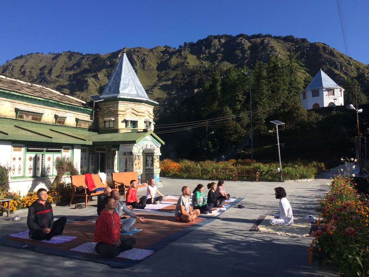 Himalayan Retreat - Yoga